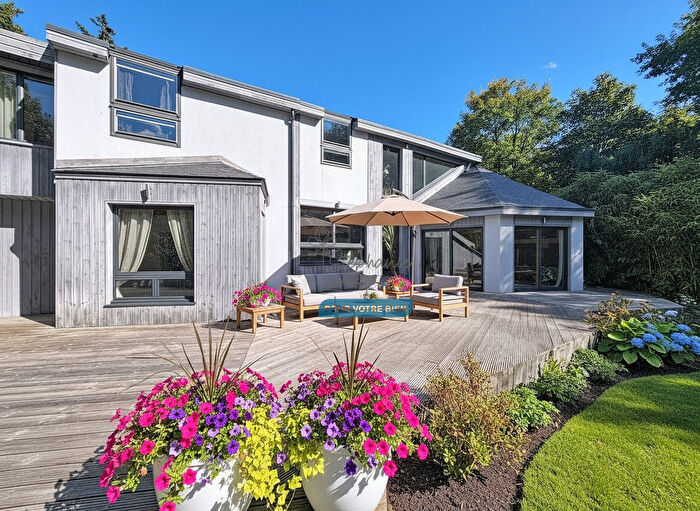 Maison à vendre - Noiseau - 8 pièces - 5 chambres