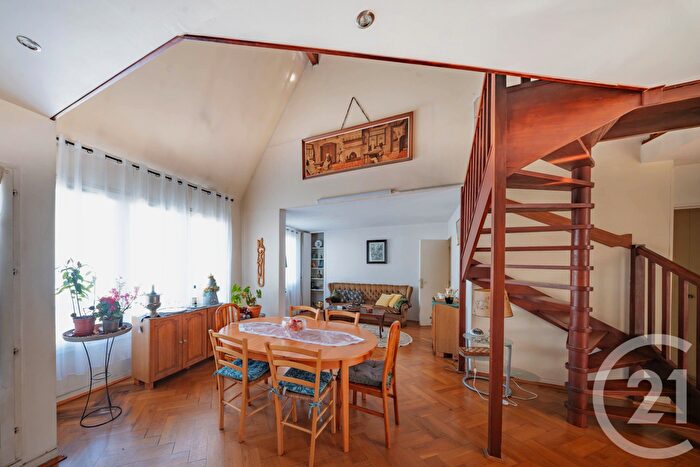 Appartement à vendre - Évry, Les Epinettes - 5 pièces - 4 chambres