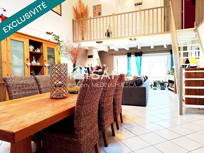 Maison à vendre - Montpeyroux - 7 pièces - 5 chambres