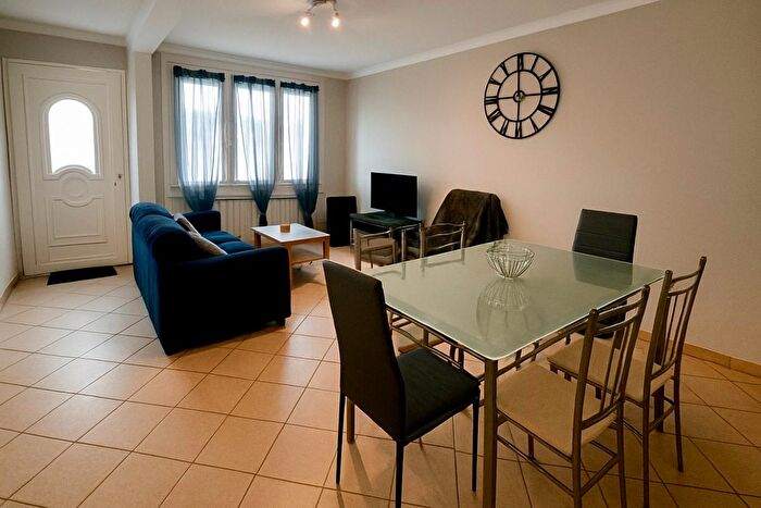 Maison à louer - Saint-Germain-sur-Moine - 3 pièces - 2 chambres