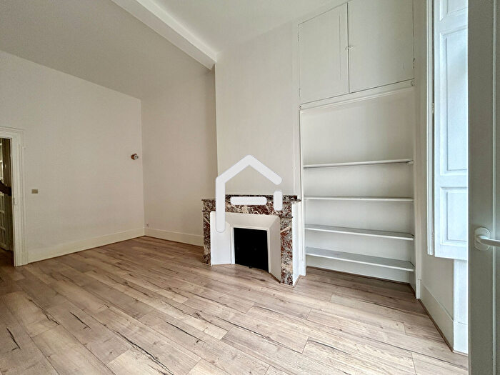 Appartement à louer - Toulouse, Les Carmes-Esquirol - 1 pièce - 1 chambre