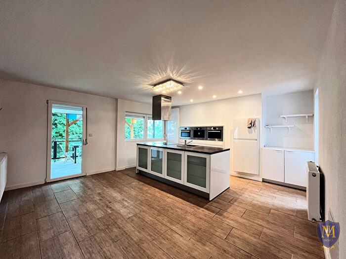 Maison à vendre - Saint-Louis, Bourgfelden - 6 pièces - 4 chambres