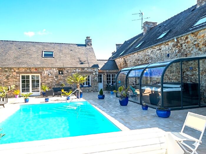 Maison à vendre - Les Moitiers-dAllonne - 8 pièces - 5 chambres