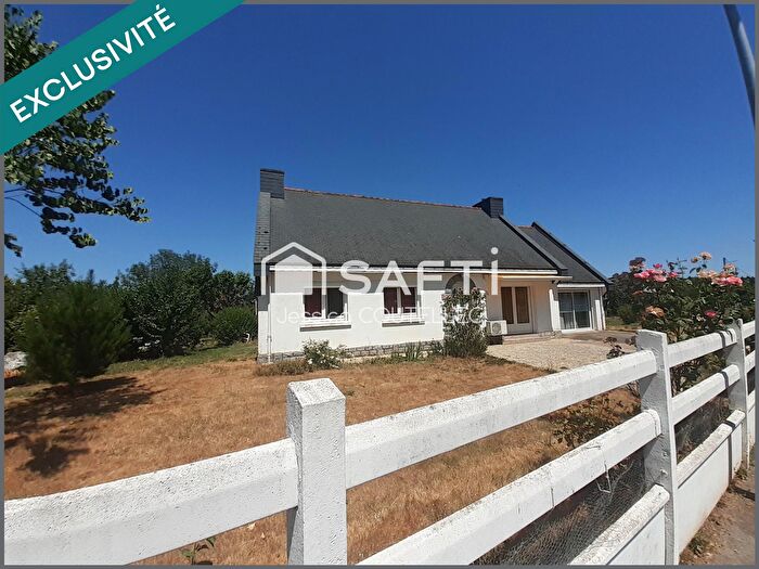 Néant-sur-Yvel : Maison 4 pièces à vendre
