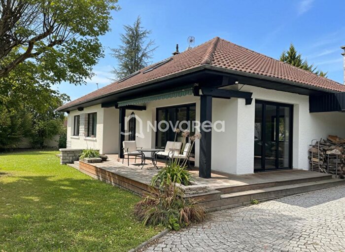 Maison à louer - Lons - 5 pièces - 4 chambres