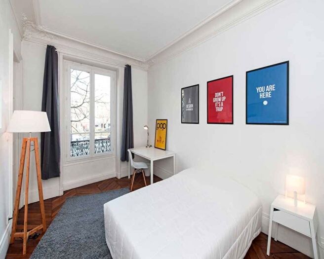 Appartement à louer - République-Saint Ambroise, Paris ème arrondissement - 5 pièces - 5 chambres