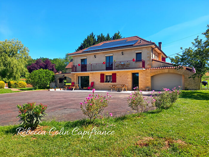 Maison à vendre - Aubas - 9 pièces - 6 chambres