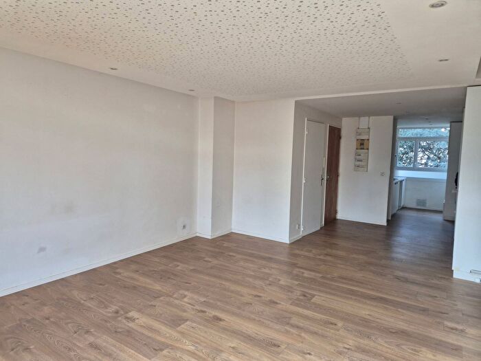 Appartement à louer - Moulin Clair-Moulin de la Seine, Saint-Fargeau-Ponthierry - 3 pièces - 2 chambres