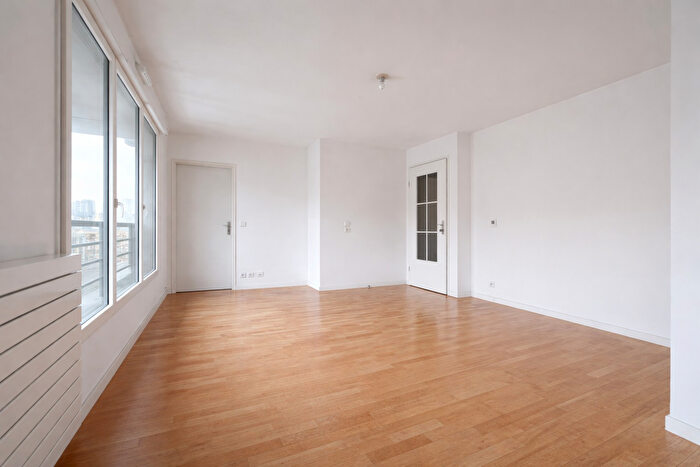 Suresnes - Appartement 2 pièces à vendre