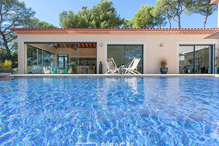 Maison à vendre - Nages-et-Solorgues - 8 pièces - 5 chambres