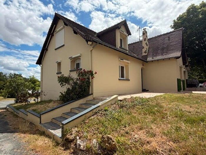 Maison 8 pièces à vendre à Thevet-Saint-Julien