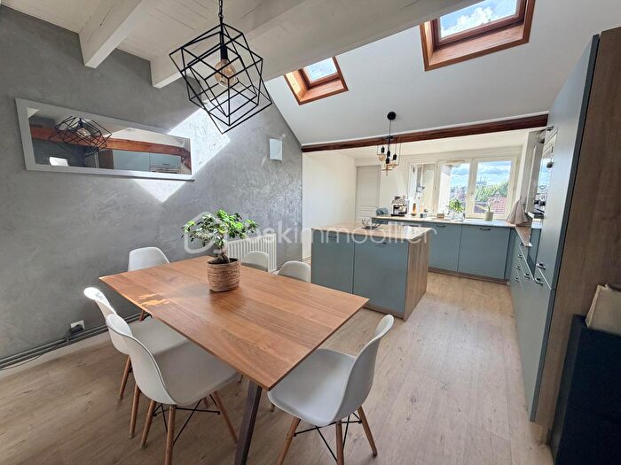 Appartement 3 pièces à vendre - Corbeil-Essonnes, Centre-ville