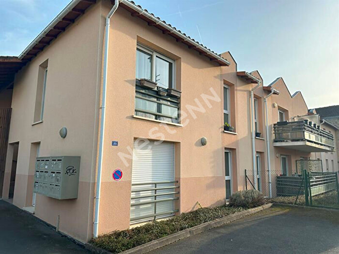 Appartement à vendre - Chasseneuil-du-Poitou - 4 pièces - 3 chambres