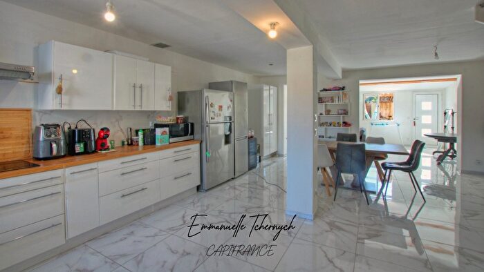 Maison à vendre - Istres, Méditerranée - 4 pièces - 3 chambres