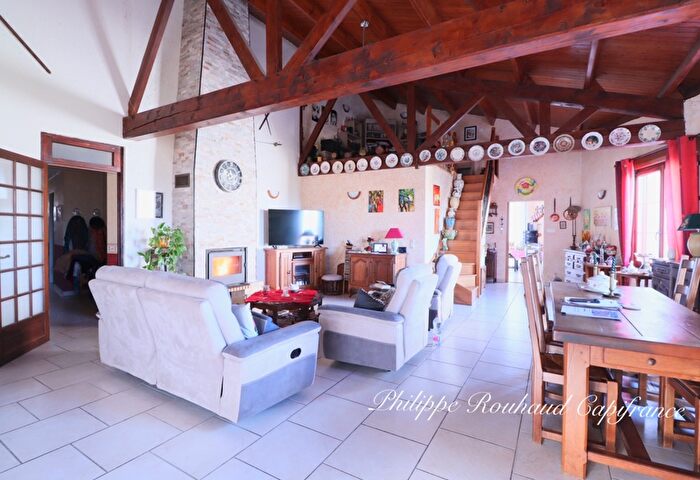 Maison à vendre - Puy-de-Serre - 17 pièces - 4 chambres