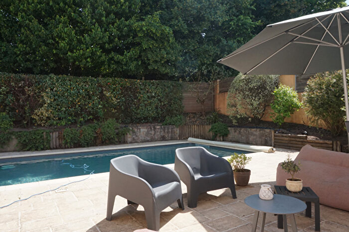 Maison à vendre - Mortagne-sur-Sèvre - 7 pièces - 4 chambres