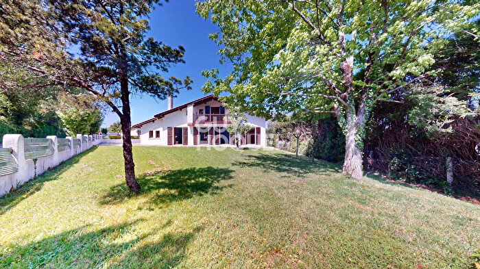 Maison à vendre - Saint-Jean-de-Luz, Jalday, Urthaburu, Balcoin, Alturan - 6 pièces - 5 chambres