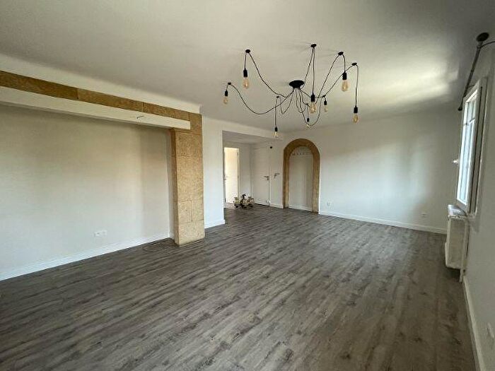 Appartement à louer - Aix-en-Provence, Pont de lArc - 4 pièces - 3 chambres