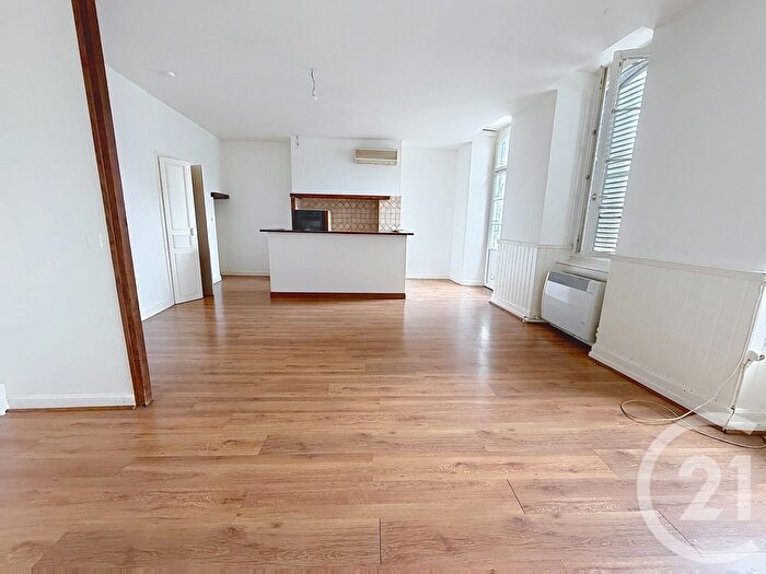 Appartement à louer - Saint-Girons - 2 pièces - 1 chambre