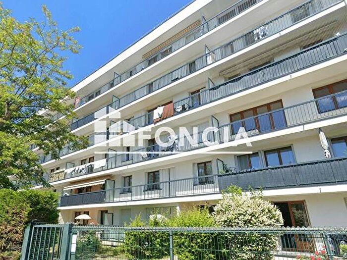 Appartement à louer - Montconseil, Corbeil-Essonnes - 1 pièce