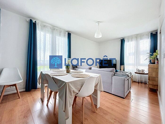 Appartement à louer - Sud, Saint-Nom-la-Bretèche - 2 pièces - 1 chambre