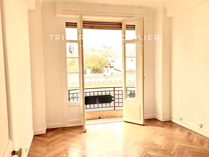 Appartement 3 pièces à louer à Cannes, Petit Juas