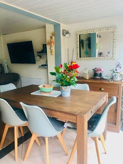 Maison à vendre - Treigny - 4 pièces - 2 chambres