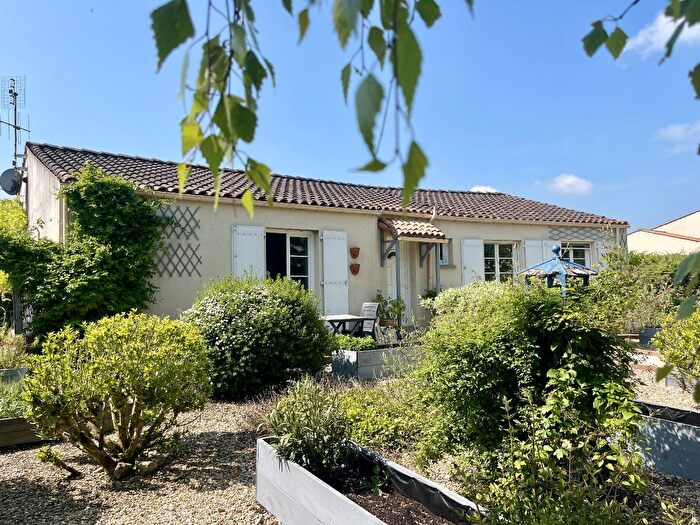 Maison 5 pièces à Vervant, à vendre