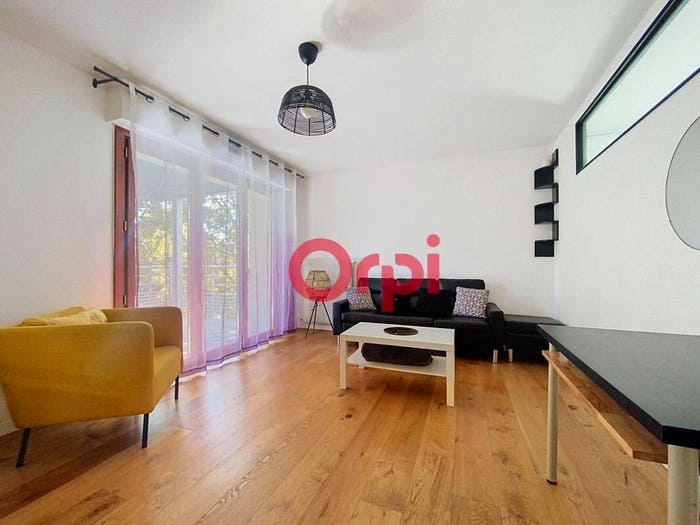Nord, Saint-Julien-en-Genevois : Appartement 1 pièce à louer
