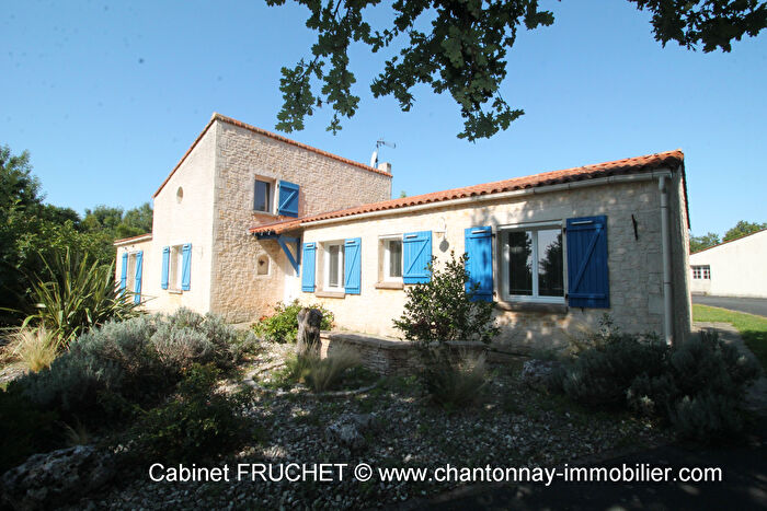 Maison à vendre - Saint-Hilaire-le-Vouhis - 7 pièces - 5 chambres