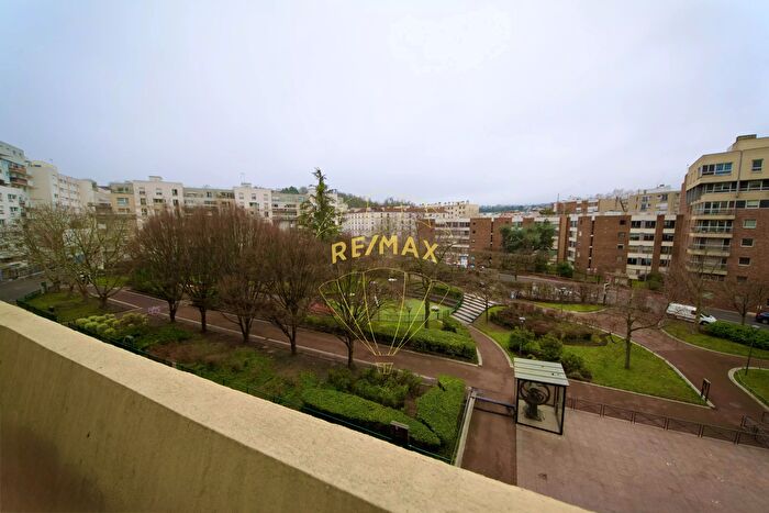 Appartement à vendre - Issy-les-Moulineaux, Les Iles, La Ferme - 2 pièces - 1 chambre