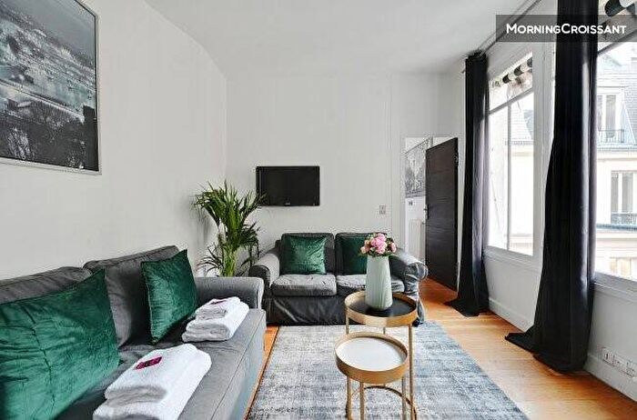 Appartement à louer - Saint Philippe du Roule, Paris ème arrondissement - 1 pièce