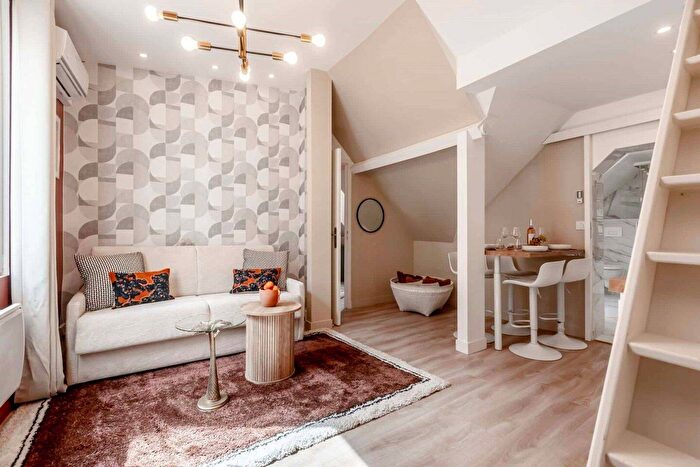 Appartement à louer - Arts et Métiers, Paris ème arrondissement - 3 pièces - 1 chambre