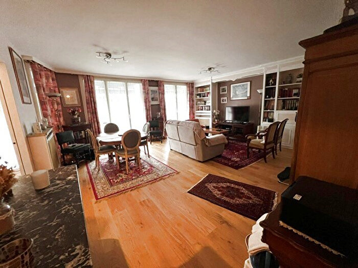 Appartement à vendre - Rambouillet, Saint-Hubert, Louvière - 4 pièces - 3 chambres