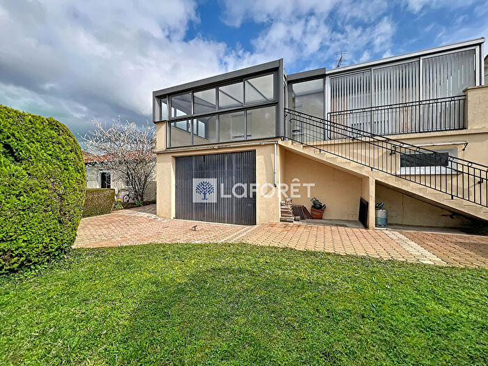 Maison à vendre - La Chapelle-Saint-Laurent - 4 pièces - 3 chambres