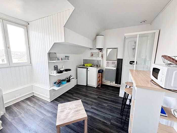 Vaucelles, Caen : Appartement 1 pièce à louer