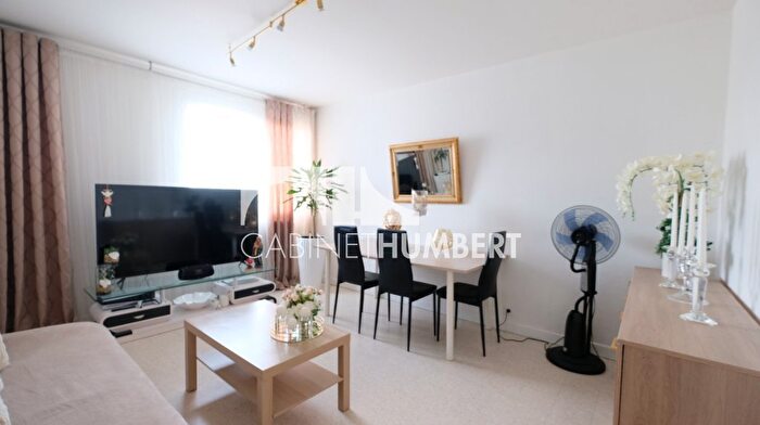 Appartement à vendre - Saint-Étienne, Bernay, Valfuret - 3 pièces - 2 chambres