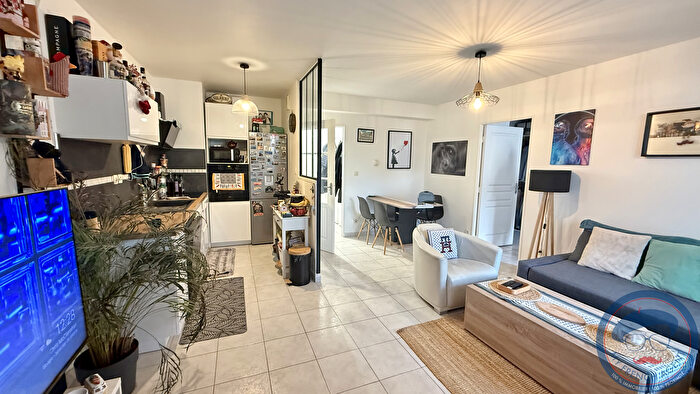 Appartement à vendre - La Ville-aux-Dames - 2 pièces - 1 chambre