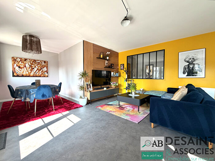 Appartement à vendre - Crécy-la-Chapelle - 4 pièces - 2 chambres