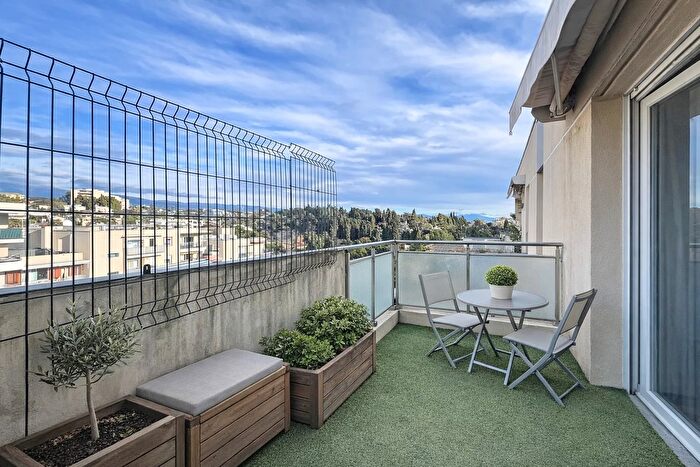 Appartement à louer - Antibes, Rabiac, Carriat, Les Semboules, Les Brusquets - 2 pièces - 1 chambre