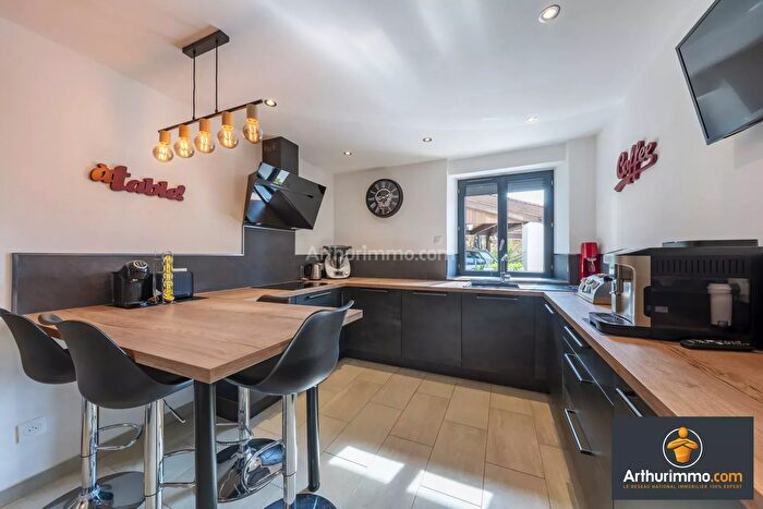 Maison à vendre - Saint-Sauveur-sur-École - 7 pièces - 5 chambres