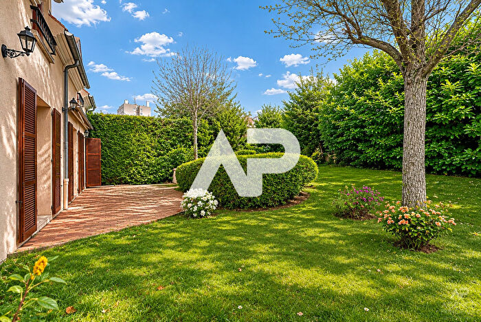 Rueil-Malmaison, Plateau : Maison 7 pièces à vendre