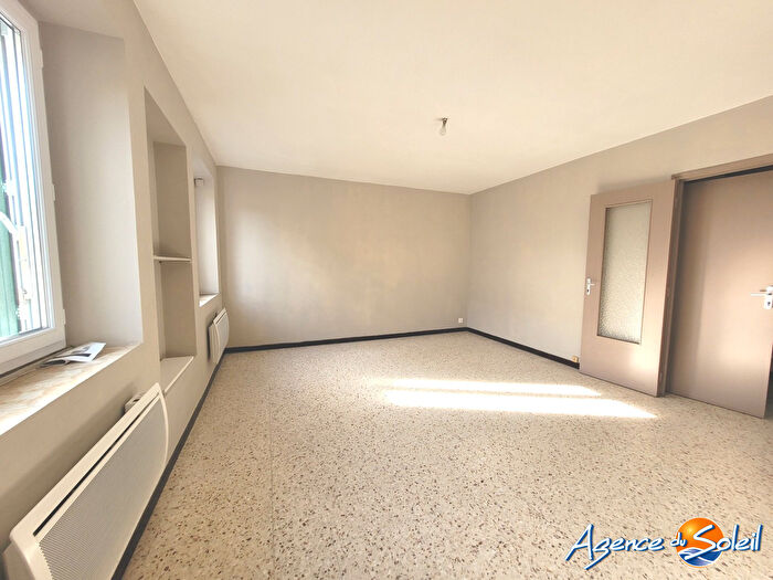 Appartement à louer - Lézignan-Corbières - 3 pièces - 2 chambres