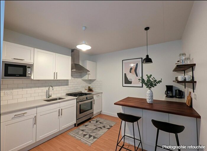 Appartement à vendre - Beauvais, Centre-ville - 3 pièces - 1 chambre