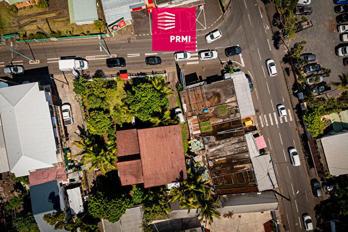 Maison à vendre - Sainte-Suzanne, Centre-ville - 9 pièces - 4 chambres