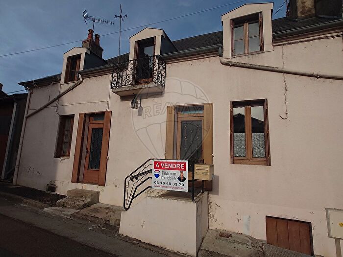 Maison 6 pièces à Luzy, à vendre