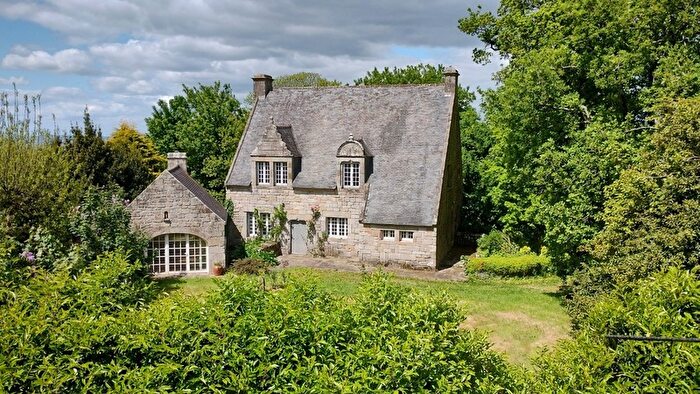 Locronan : Maison 10 pièces à vendre