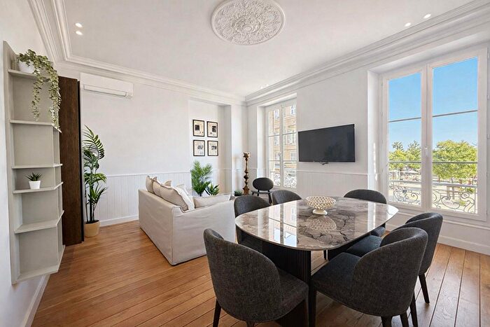 Appartement à vendre - Cannes, Centre-ville - 2 pièces - 1 chambre