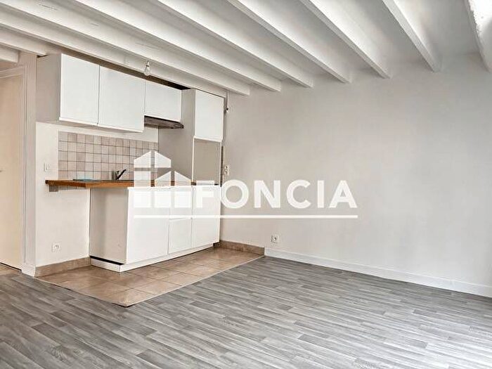 Appartement à louer - Saint Martin, Étampes - 1 pièce