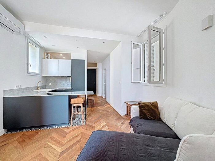 Appartement à louer - Balestrino, Ajaccio - 2 pièces - 1 chambre